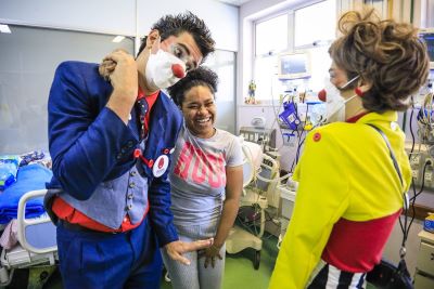 A terapia do riso é usada no IFF/Fiocruz para aliviar o estresse e alegrar